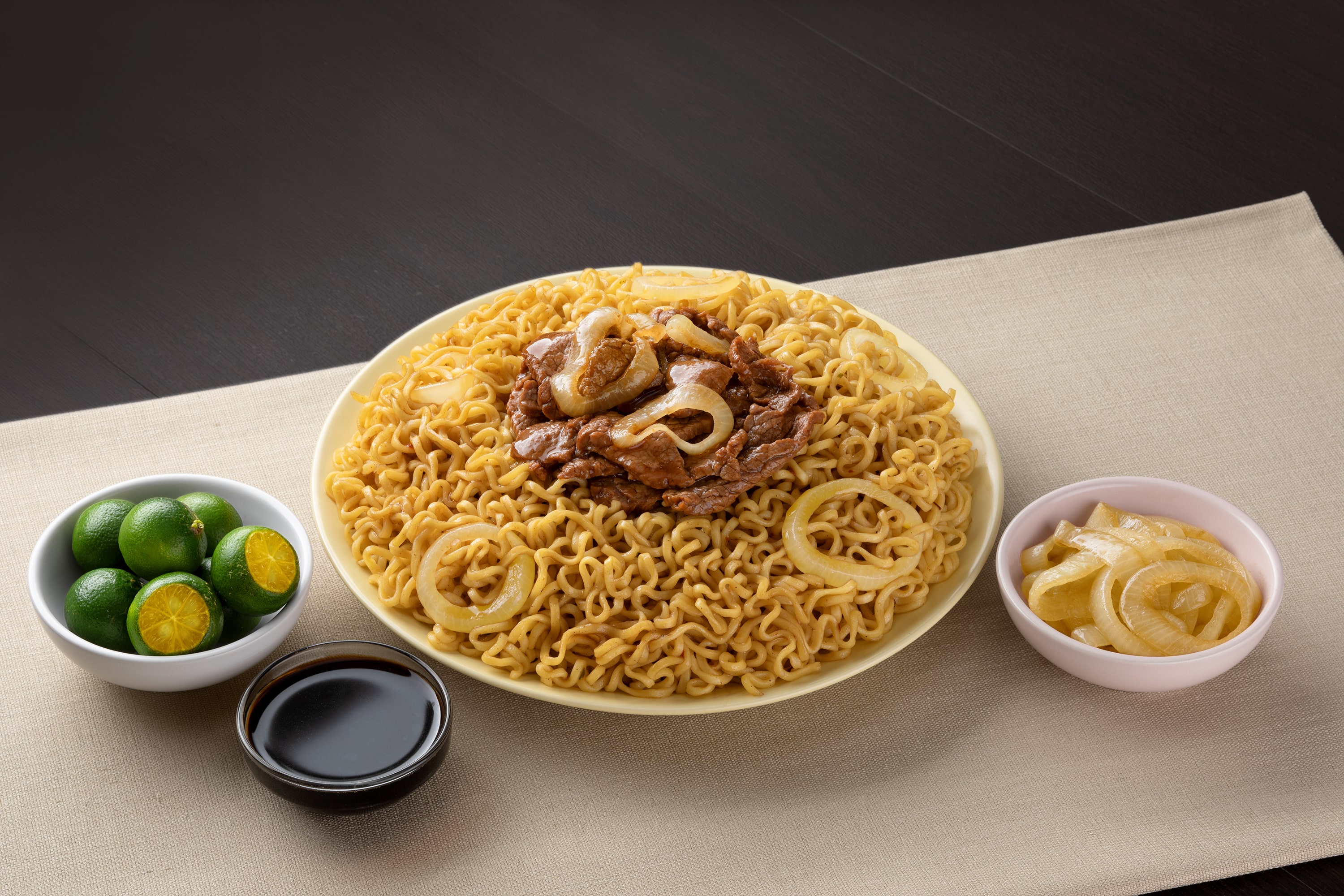 Lucky Me! Bistek Pancit Canton - Lucky Me!